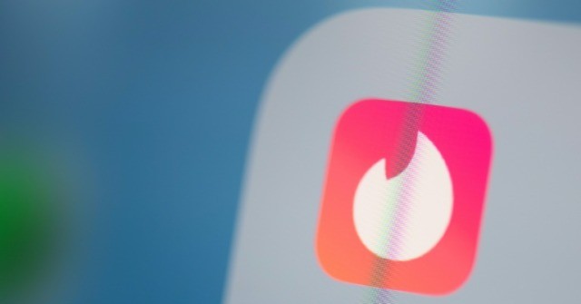 Tinder unveils 'panic button' for emergency response - Breitbart