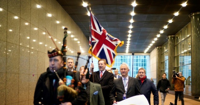 Brexit Party piped out of Brussels - Breitbart