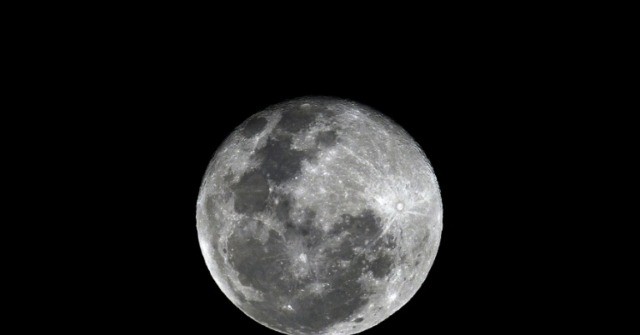 Earth captures new 'mini moon' - Breitbart