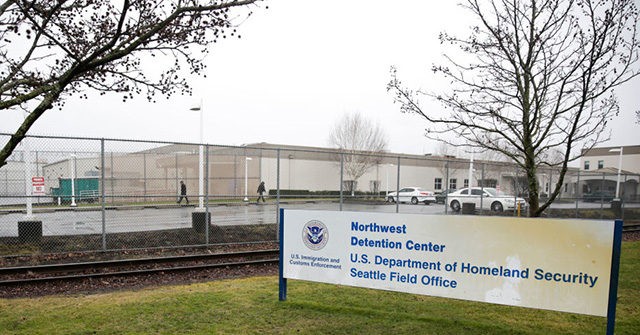 Coronavirus: Federal Judge Rules Migrants Must Stay in Detention Center
