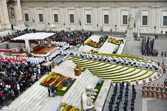 Netherlands cuts pope flower display over coronavirus - Breitbart