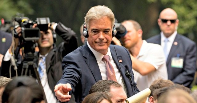 Donald Trump Spars with Fox News Reporter John Roberts