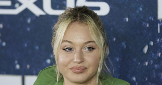 Iskra Lawrence gives birth to first child: 'Baby P has arrived' - Breitbart