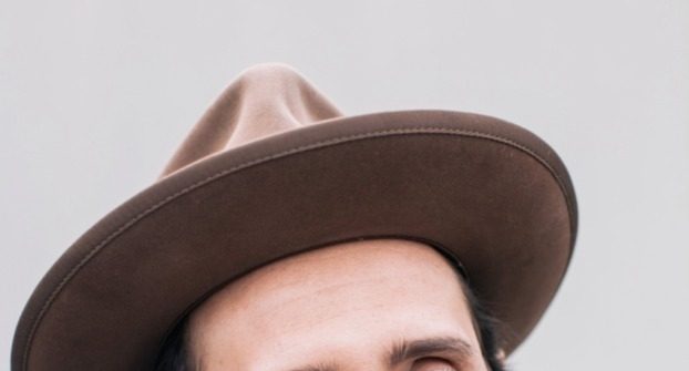 Celebrity Stylist Tara Swennen and Glamhive Founder Stephanie Sprangers ...