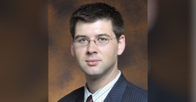 Deep State Lawyer Kevin Clinesmith Texted 'Viva la Resistance'