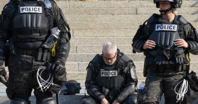 Kenosha Riots: WI Gov. Declares State of Emergency, Boosts Nat'l Guard