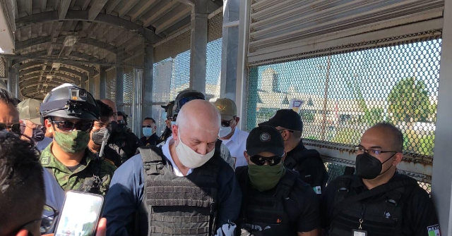 EXCLUSIVE VIDEO: Mexican Feds Lock Down Border City for Cartel Boss Convoy