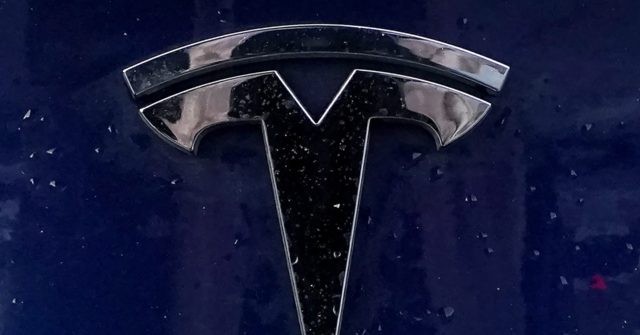 US asks Tesla how Autopilot responds to emergency vehicles - Breitbart