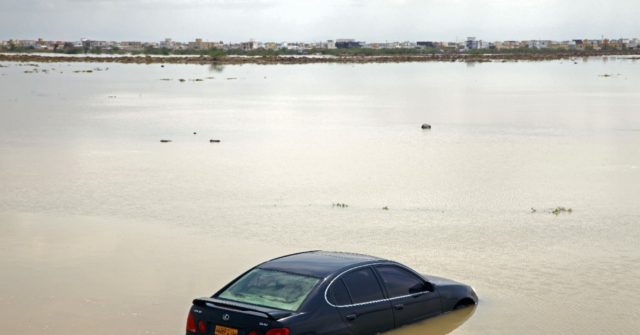 11 dead, widespread flooding as cyclone hits Oman - Breitbart