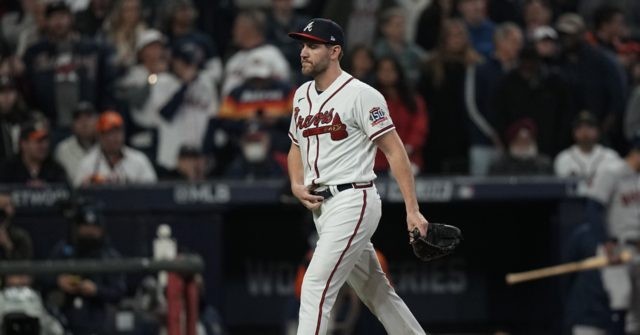 Start me up: Lee makes 1st big league start in World Series - Breitbart