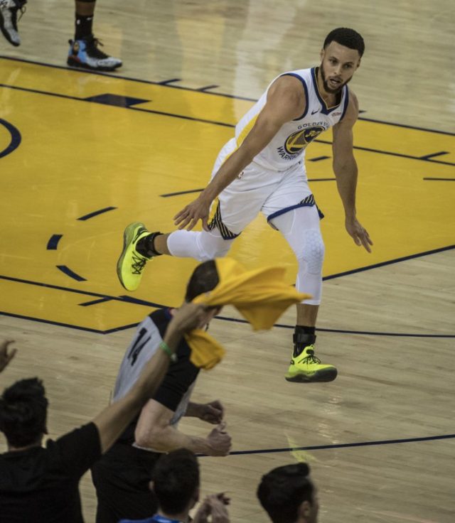 Warriors' Stephen Curry explodes for 50 points vs. Hawks - Breitbart
