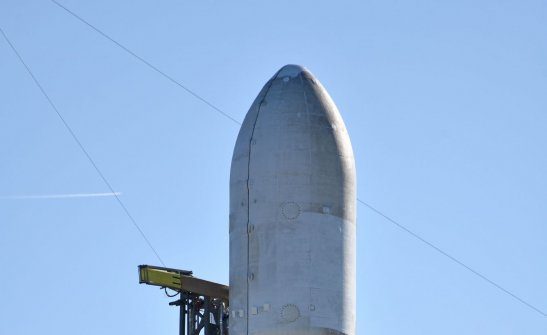 SpaceX plans to launch new, laser-linked Starlink satellites from ...