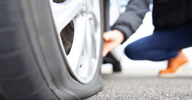 Man Helps Pennsylvania Woman with One Arm Experiencing Tire Trouble