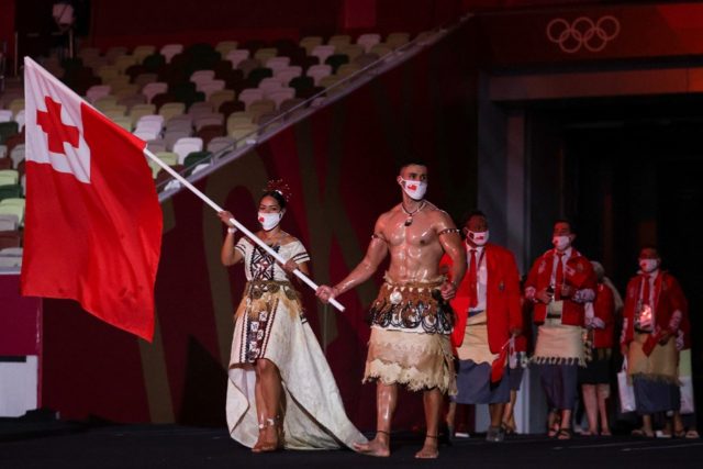 Tongan Olympic flagbearer Taufatofua prays for news of father - Breitbart