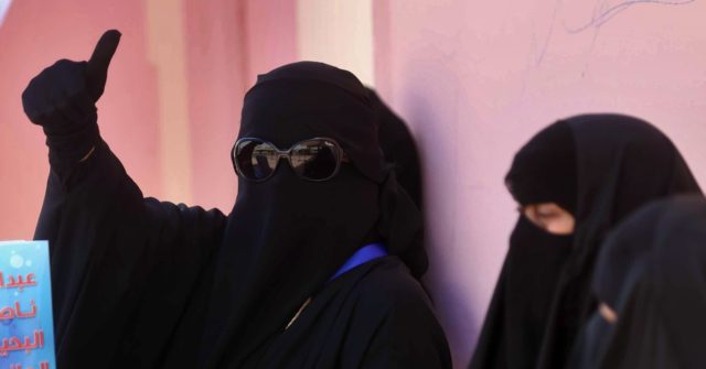 Kuwait Army Allows Women in Combat Roles: Denies Access to Weapons