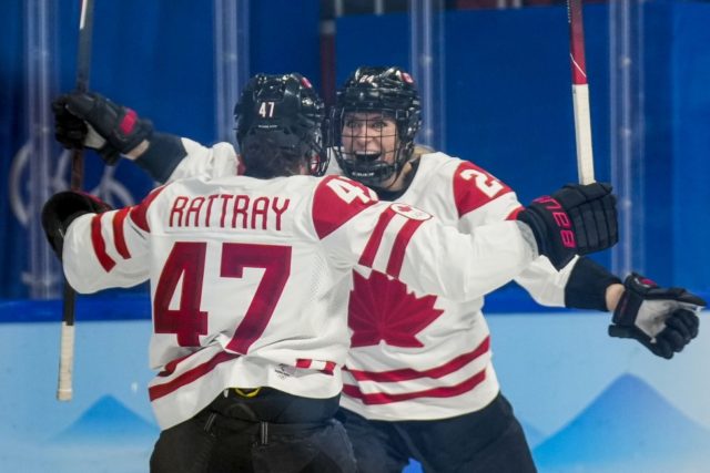 Team Canada Advances To Gold Medal Game In Womens Olympic Hockey