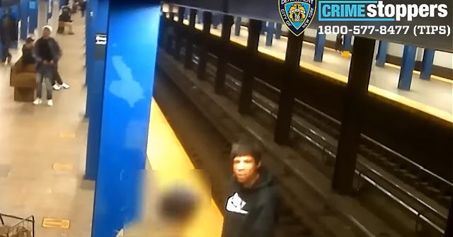VIDEO: Man Allegedly Slashed in Subway Fight that Ended Up on Tracks