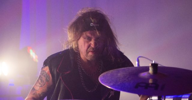 'Peace, love and Russian Roll': Austrian band parties on - Breitbart