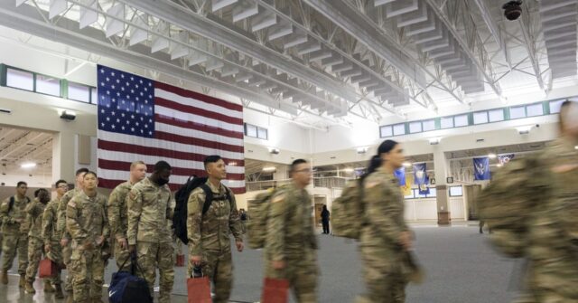 Army cuts force size amid unprecedented battle for recruits - Breitbart