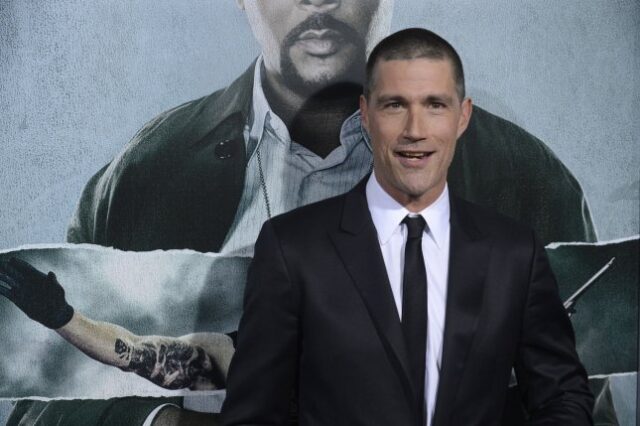 'Last Light' trailer: Matthew Fox faces global crisis in Peacock ...