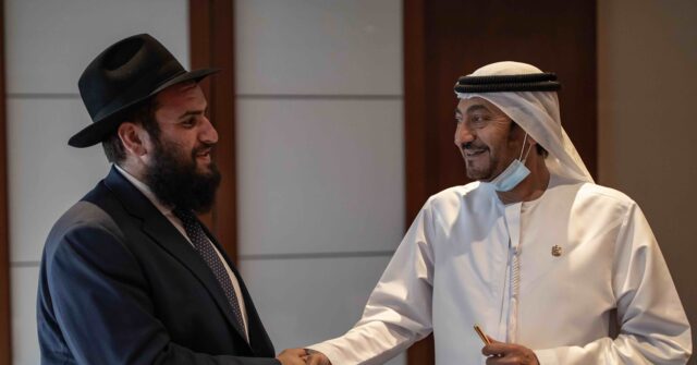 WATCH: Emirati Royals, Hassidic Jews at UAE’s Biggest Jewish Wedding on ...