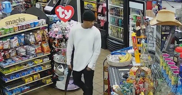 Armed Man Claims He's From Chicago, Exits Florida Store After Clerk ...