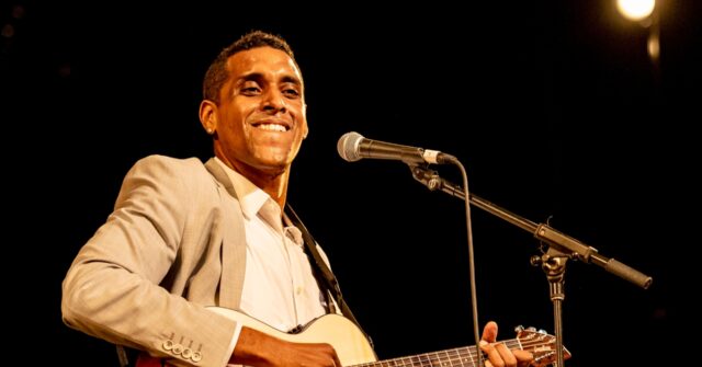 Singer Mikaben Dead at 41 After Collapsing on Stage During Paris Concert