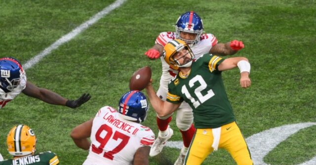 Aaron Rodgers Shoots Down Locker Room Talk of Potentially Losing to th