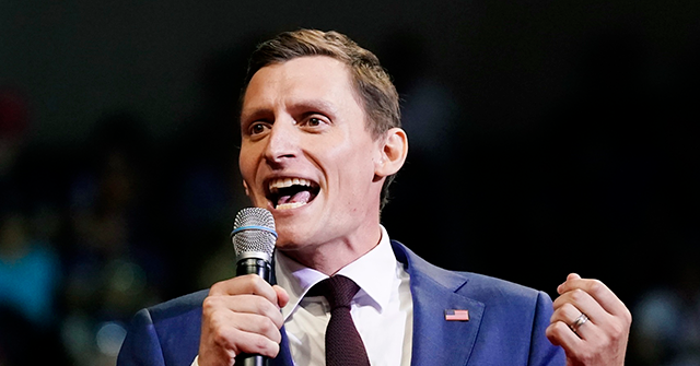 Arizona Libertarian Drops Out, Endorses Republican Blake Masters for Senate