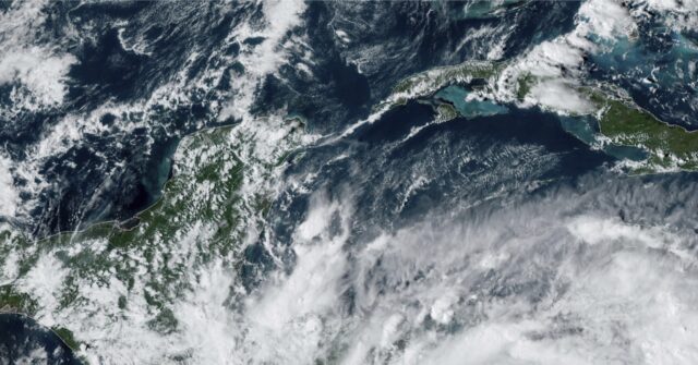 Hurricane Julia near Nicaragua after lashing Colombia island - Breitbart