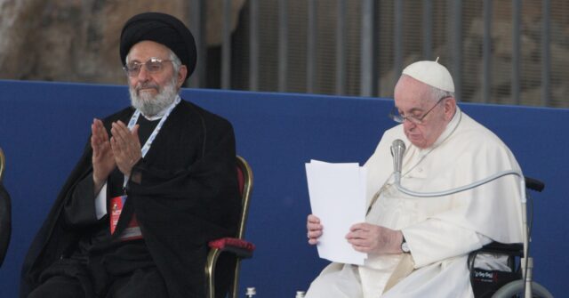 Pope Francis Looks Forward to Dialogue with Muslims in Bahrain Trip