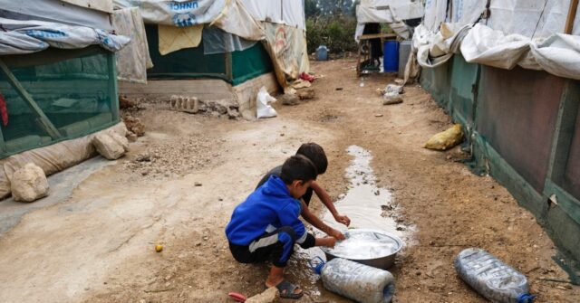 'No choice' but cholera water for Lebanon's poor - Breitbart