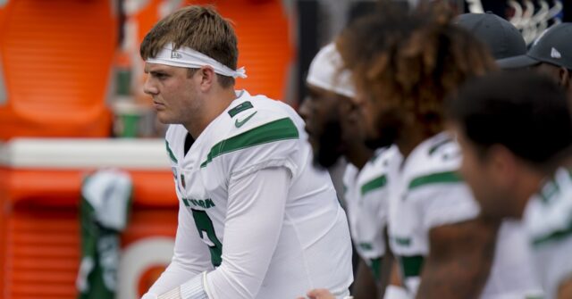 Jets bench Zach Wilson, Mike White to start vs. Bears - Breitbart