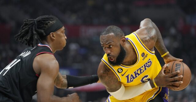 LeBron hurt late in Clippers' 114-101 win over Lakers - Breitbart