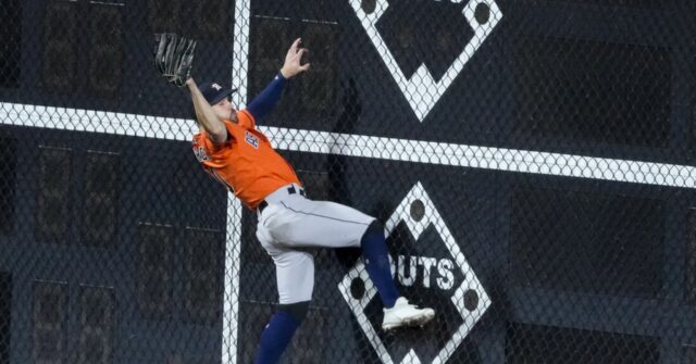 Astros' McCormick, Mancini show off glovework, stop Phils - Breitbart Astros' McCormick, Mancini show off glovework, stop Phils - Breitbart