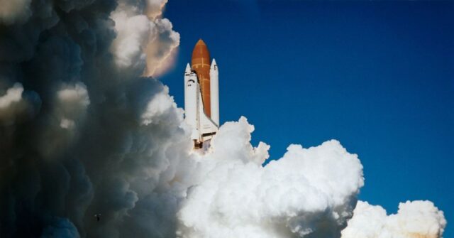 Television crew finds remnants of Challenger in Atlantic Ocean - Breitbart