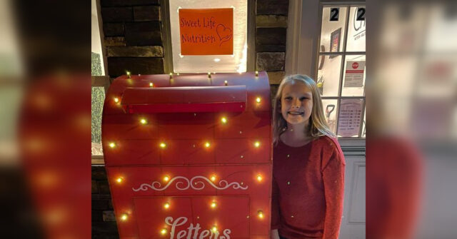 WATCH: Teen Given $1K to Replace Broken Christmas Mailbox for Kids