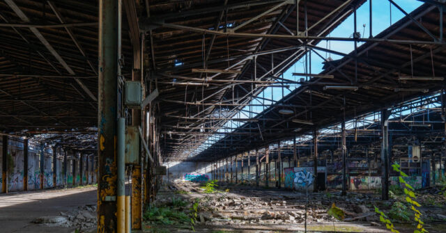 Head of Major German Manufacturer Warns of 'Deindustrialisation' Risk