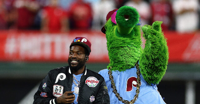 Rapper Meek Mill Pays Bail for 20 Women so They Can Spend Christmas at Home