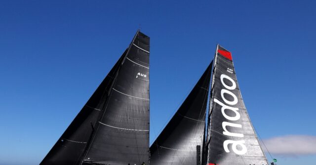 Andoo Comanche leads Sydney-Hobart yacht race - Breitbart