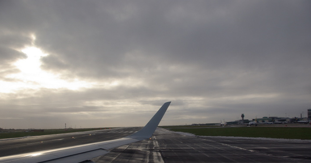 VIDEO: Engine of Russian Flight Carrying 321 Passengers Catches Fire