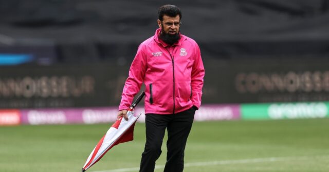 World record-holding Pakistan umpire Dar steps down - Breitbart