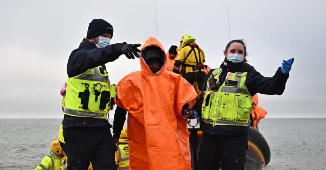 19 Suspected Terrorists Snuck Into UK in Small Migrant Boats: Report