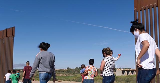 Republicans' Immigration Reform Bill Faces Establishment Minefiel