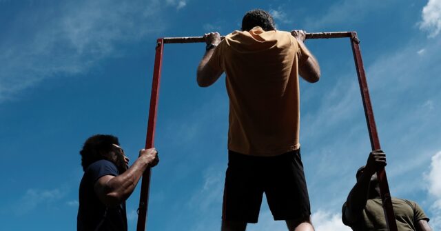 Pandemic Weight Gains Drive 10 000 U S Army Soldiers Into Obesity