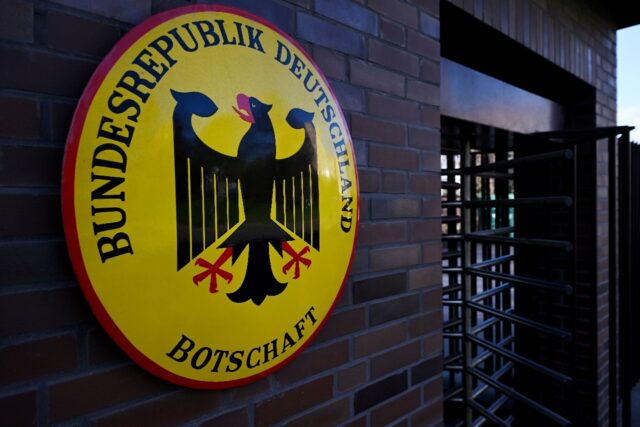 Moscow expels over 20 German diplomats in tit-for-tat move - Breitbart