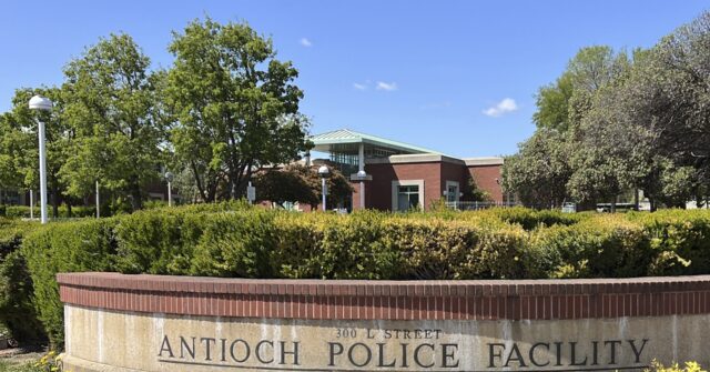 California city audits police who sent racist, abusive texts - Breitbart