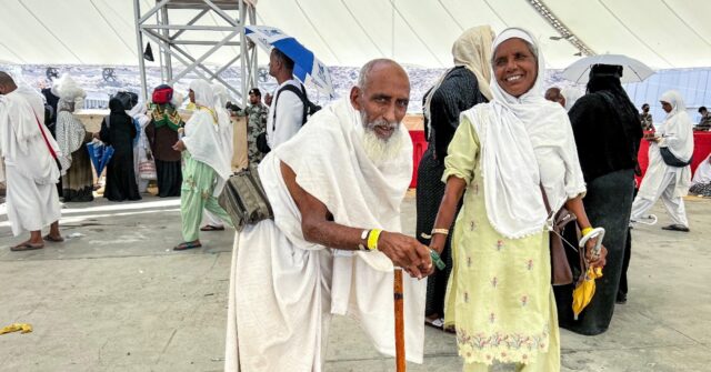 Elderly Muslims perform hajj after restrictions lifted - Breitbart Elderly Muslims perform hajj after restrictions lifted - Breitbart