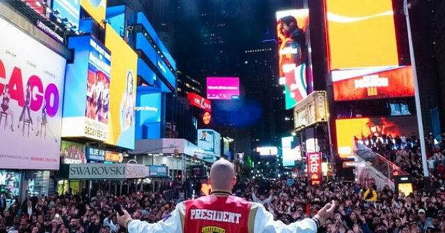 Christians Take Over Times Square in 'Revival' for Jesus Christ