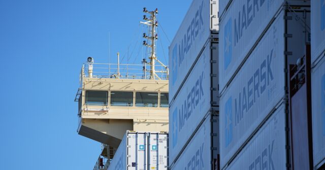 Shipping Company Maersk to Slash 10,000 Jobs - Breitbart